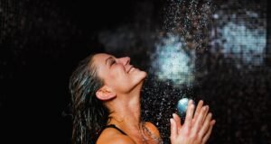 Step-by-Step Guide: How to Gradually Transition to Cold Showers - Cold ...